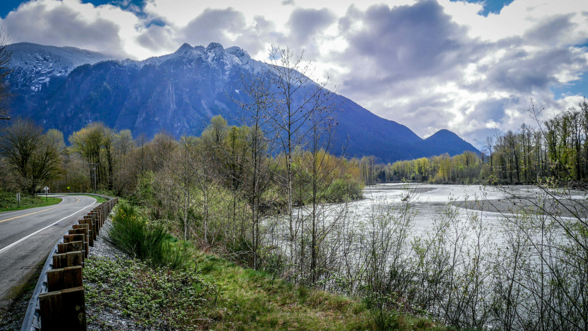 A Scenic Drive Through the Snoqualmie Valley - Mountains To Sound ...